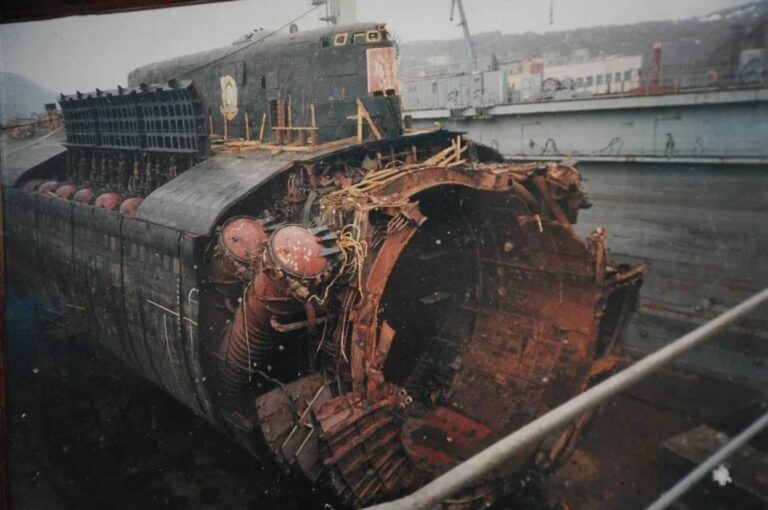 25 Years of the tragic death of submarine “Kursk” | Beorn's Beehive